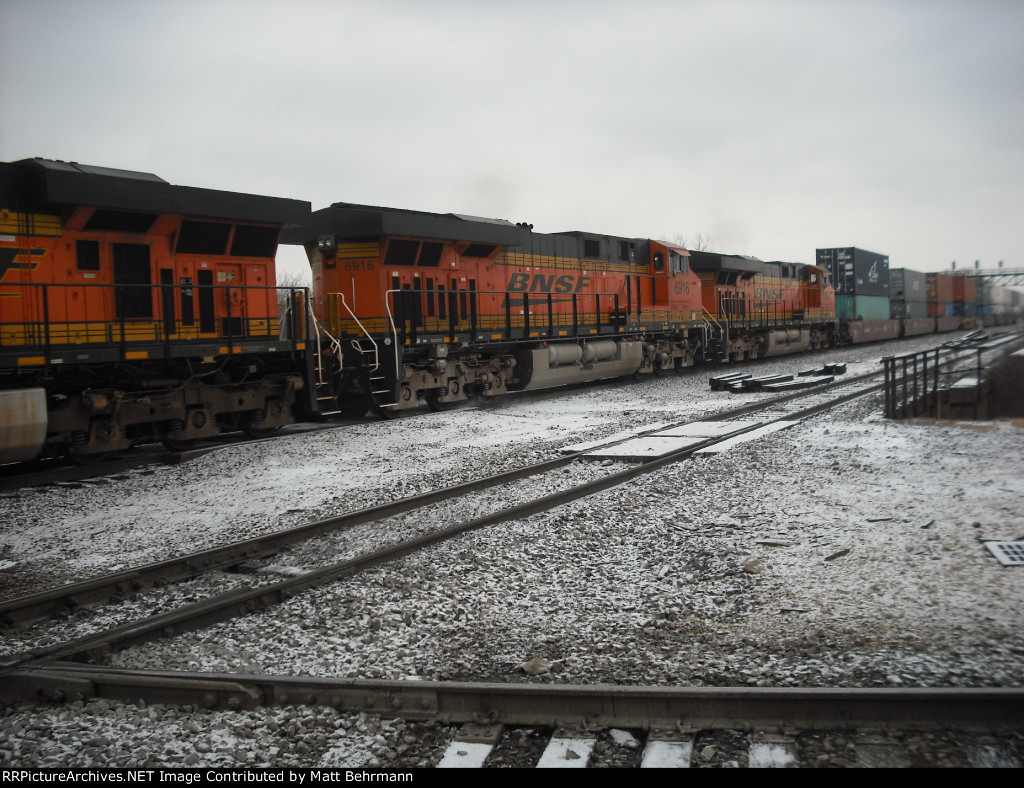 BNSF 6916